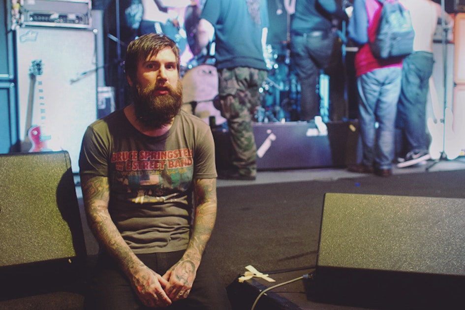 Keith Buckley’s Scale Is a Bizarre Hologram | www.splicetoday.com