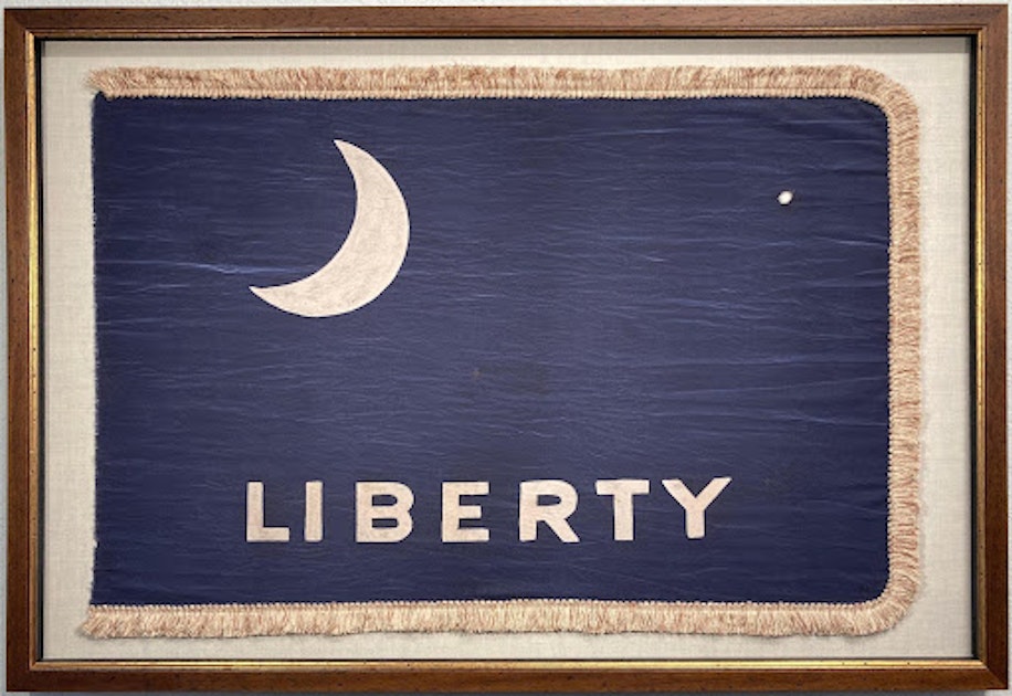 Flag Flap | www.splicetoday.com