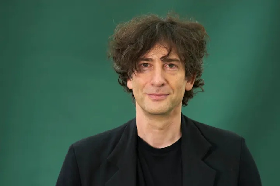 Neil Gaiman, Michael Stipe, and the Friends’ Couch | www.splicetoday.com