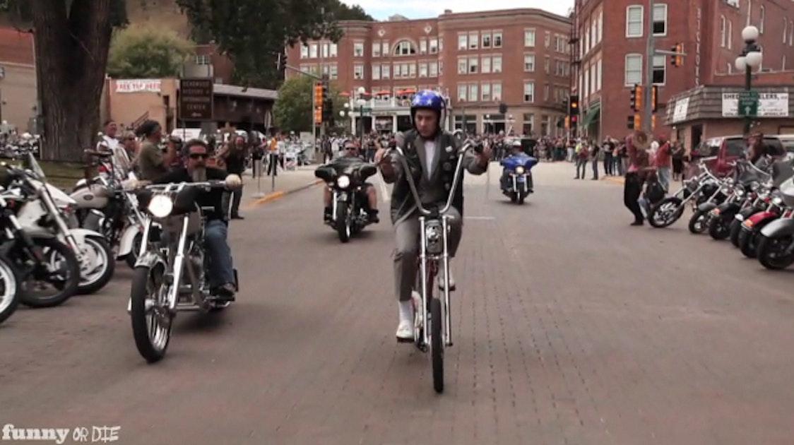 Pee-wee Herman joins a biker gang... sort of | www.splicetoday.com
